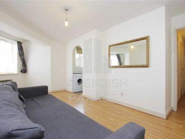 1 Bedrooms Flat for rent in Dairyman Close, Cricklewood, London NW2