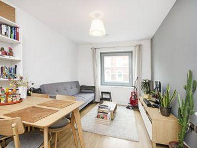 1 Bedrooms Flat for rent in Dalston Curve, Dalston E8