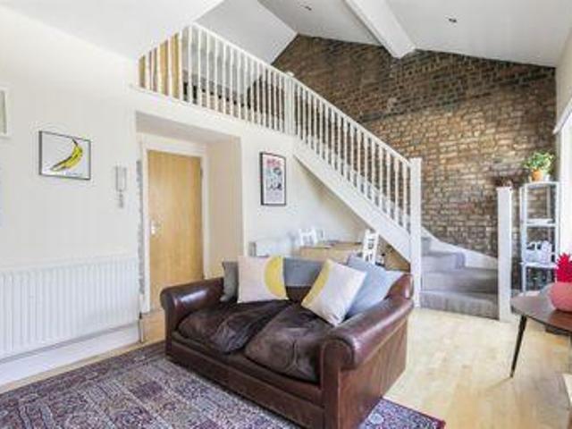 1 Bedrooms Flat for rent in Dalston Lane, London E8