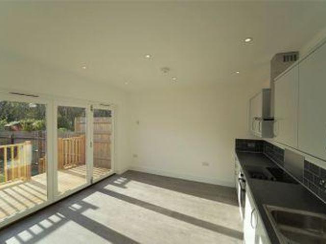 1 Bedrooms Flat for rent in Dartmouth Road, Mapesbury, London NW2