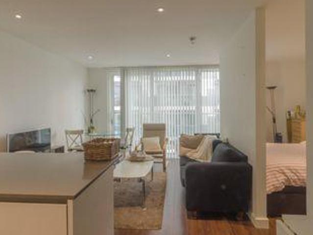 1 Bedrooms Flat for rent in Devan Grove, London N4