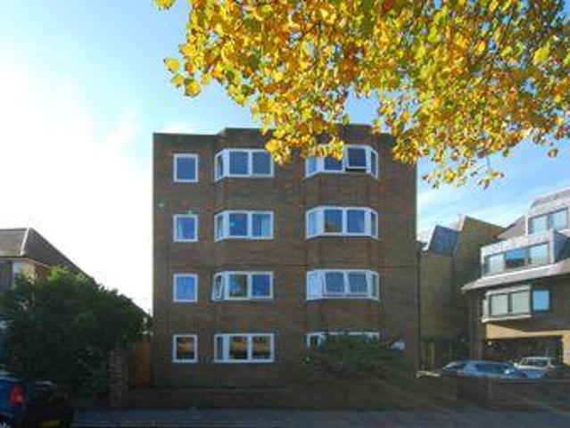 1 Bedrooms Flat for rent in Denmark Road, Kingston KT1