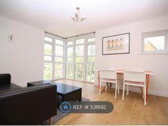 1 Bedrooms Flat for rent in Derwent Court, London SE16