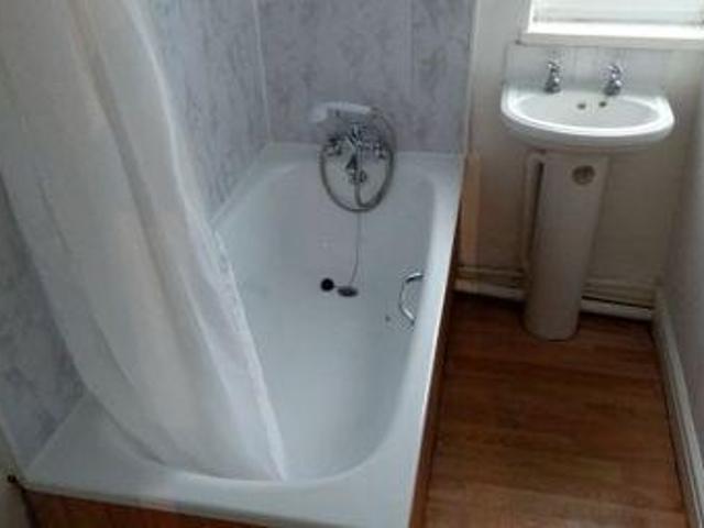 1 Bedrooms Flat for rent in Dickenson Road, Manchester M14