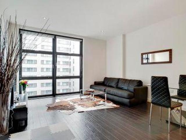 1 Bedrooms Flat for rent in Discovery Dock, Canary Wharf E14