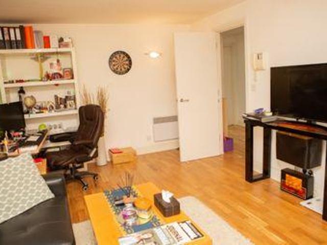 1 Bedrooms Flat for rent in Dryden Building, Commercial Road, London E1