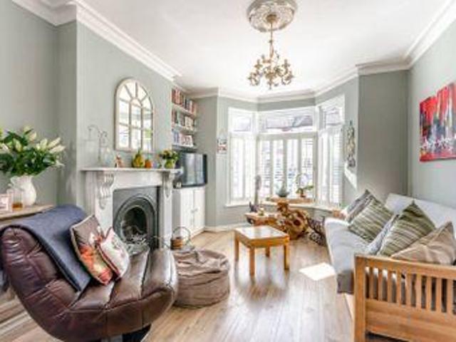 1 Bedrooms Flat for rent in Dryden Road, Wimbledon SW19