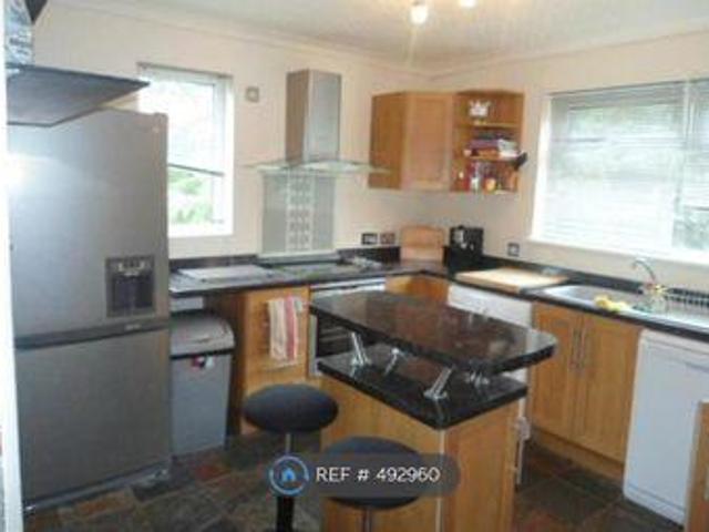 1 Bedrooms Flat for rent in Draycot Road, Surbiton KT6