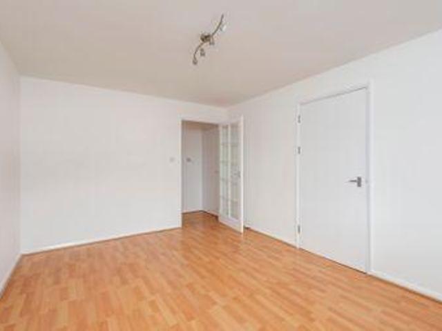 1 Bedrooms Flat for rent in Draycott Close, Cricklewood NW2