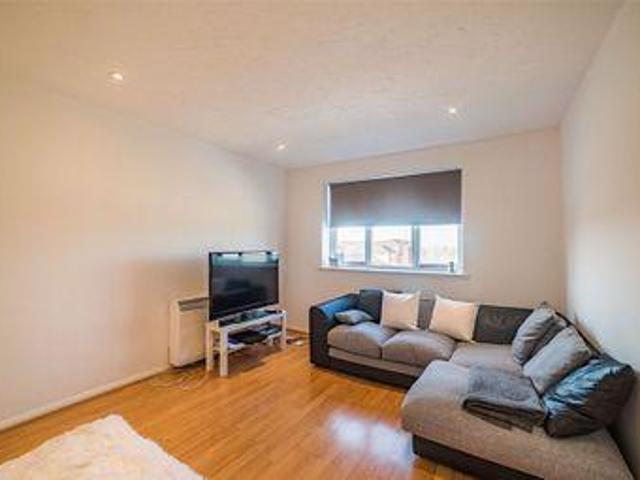 1 Bedrooms Flat for rent in Draycott Close, London NW2