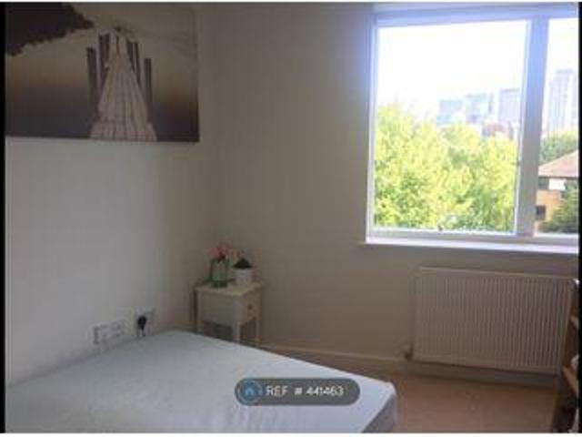 1 Bedrooms Flat for rent in Duckham Court, London E14