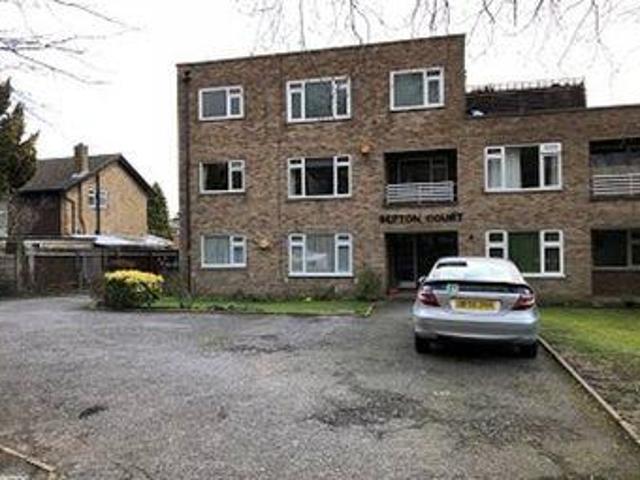 1 Bedrooms Flat for rent in Dunraven Drive, Enfield EN2