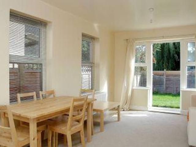 1 Bedrooms Flat for rent in Durnsford Road, Southfields, London SW19