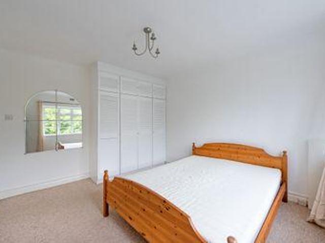 1 Bedrooms Flat for rent in Emerson Court, Wimbledon Hill Road, London SW19