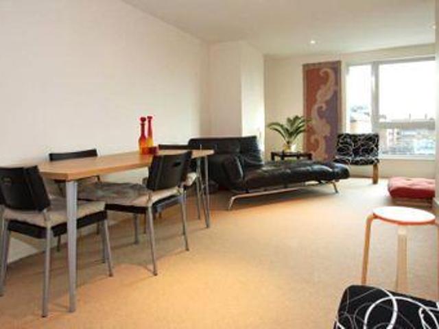 1 Bedrooms Flat for rent in Empire Square South, Empire Square, London SE1