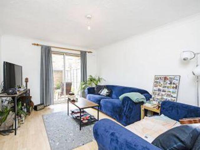 1 Bedrooms Flat for rent in Earlston Grove, Victoria Park E9