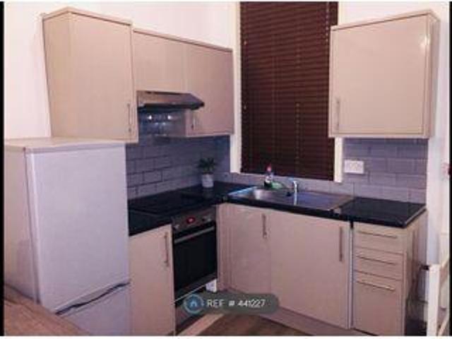 1 Bedrooms Flat for rent in Earls Court Road, London SW5