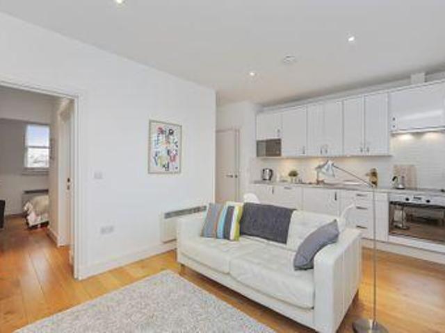 1 Bedrooms Flat for rent in Earls Court Road, London W8