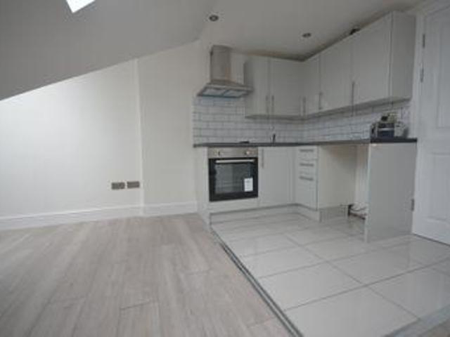 1 Bedrooms Flat for rent in Eastern Avenue, Gants Hill IG2