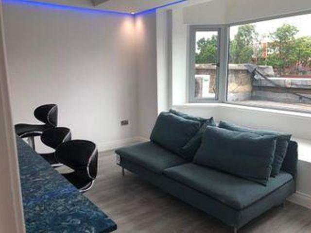 1 Bedrooms Flat for rent in Eastern Avenue, Gants Hill, London IG2