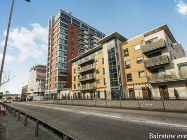 1 Bedrooms Flat for rent in Eastern Avenue, Ilford IG2