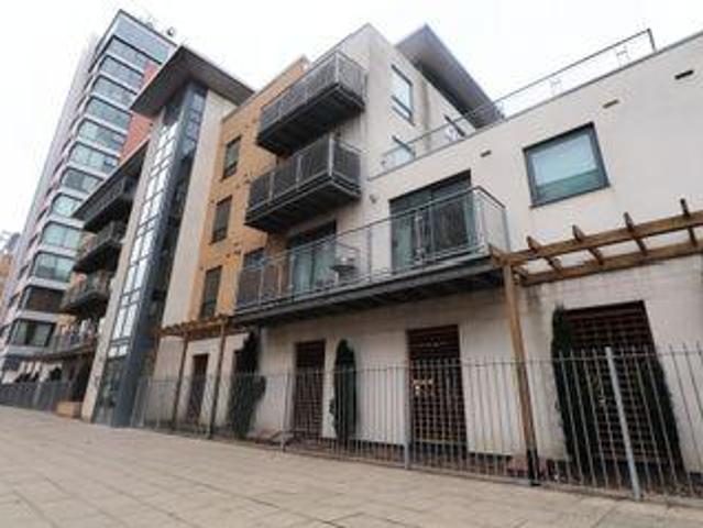 1 Bedrooms Flat for rent in Eastern Avenue, Ilford IG2