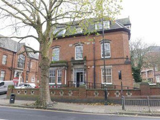 1 Bedrooms Flat for rent in Ednam Road, Dudley DY1
