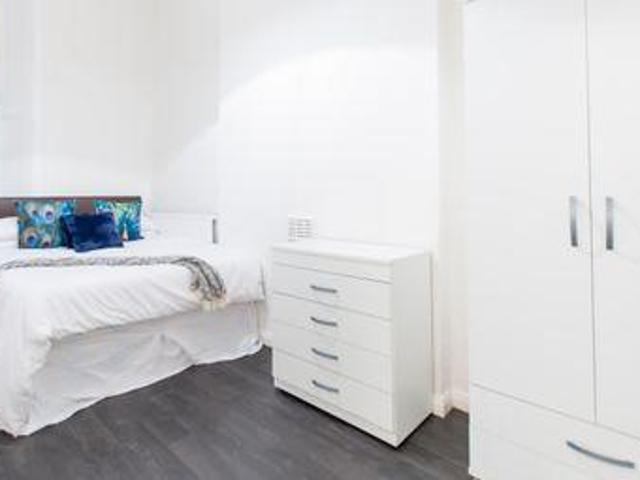 1 Bedrooms Flat for rent in Elgin Avenue, Paddington, Central London W9