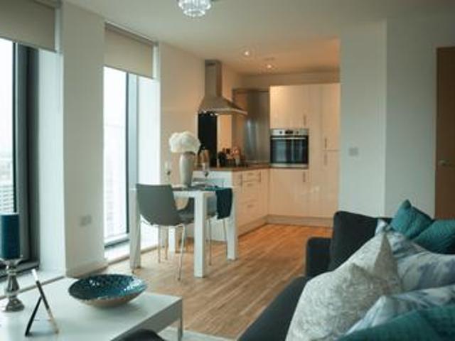 1 Bedrooms Flat for rent in Elmira Way, Salford M50