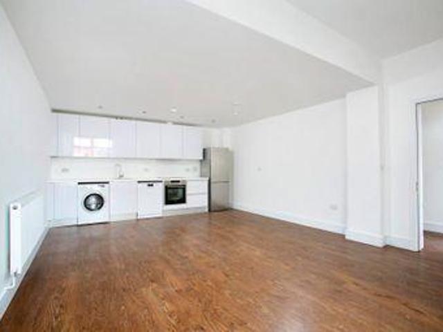 1 Bedrooms Flat for rent in Elsinore Way, Richmond TW9