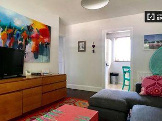1 Bedrooms Flat for rent in Ethelburga Street, London SW11