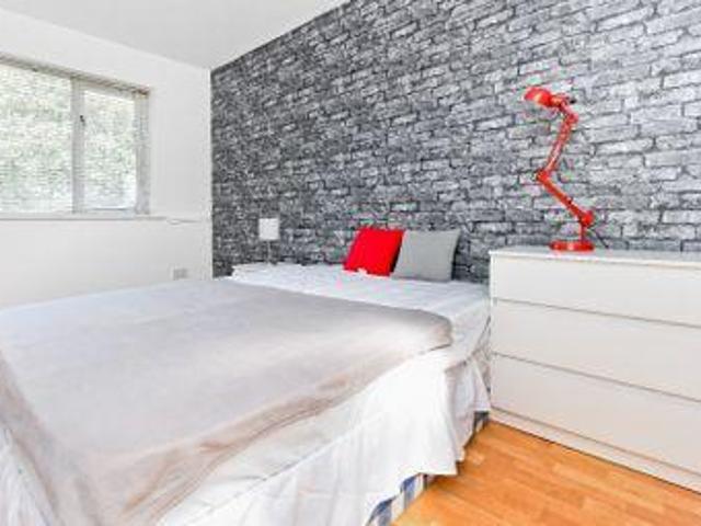 1 Bedrooms Flat for rent in Exeter Way, New Cross, London SE14