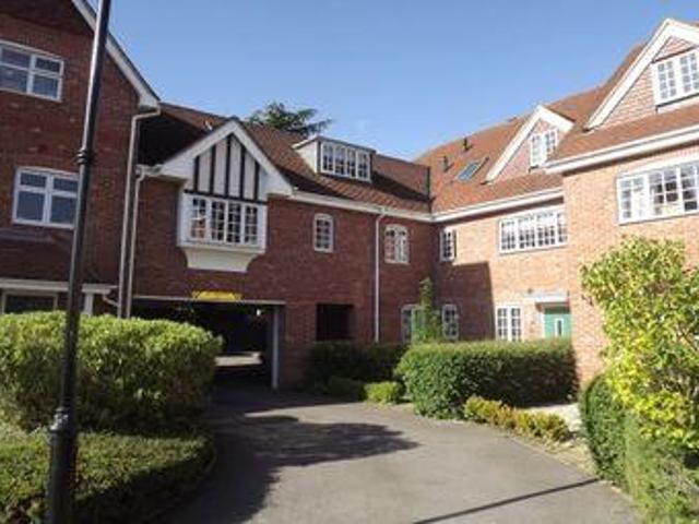 1 Bedrooms Flat for rent in Foundry Close, Hook RG27