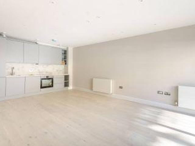 1 Bedrooms Flat for rent in ford Road, Wendell Park W12