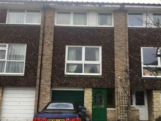 1 Bedrooms Flat for rent in Forestholme Close, Forest Hill SE23