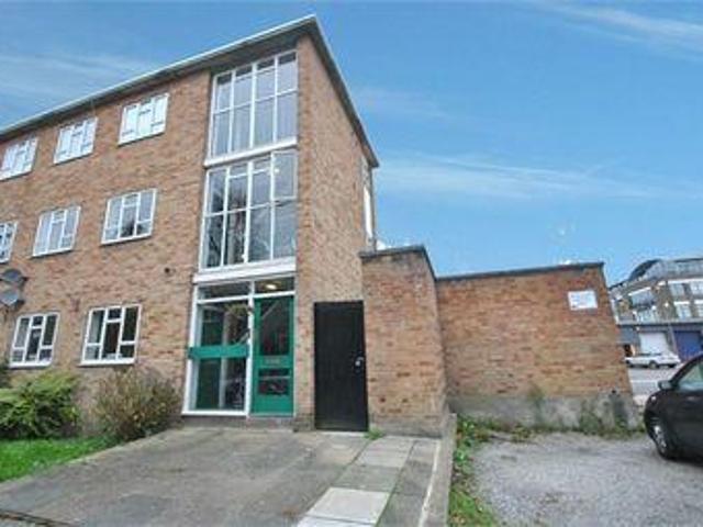 1 Bedrooms Flat for rent in Fairlawn Grove, London W4