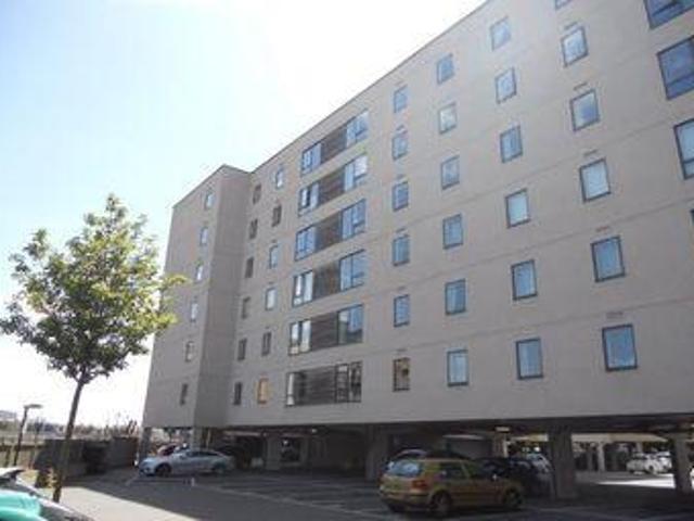 1 Bedrooms Flat for rent in Falcon Drive, Cardiff, South Glamorgan CF10