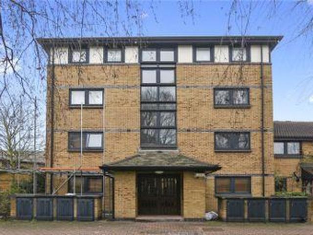 1 Bedrooms Flat for rent in Falcon Way, London E14
