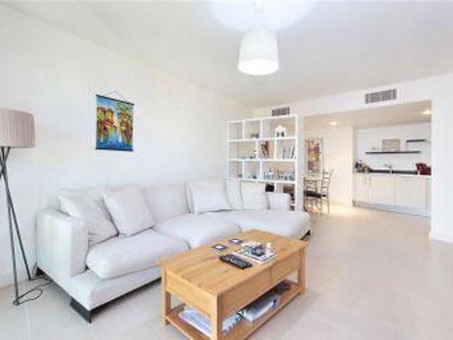 1 Bedrooms Flat for rent in Falcon Wharf, Lombard Wharf, Battersea, London SW11