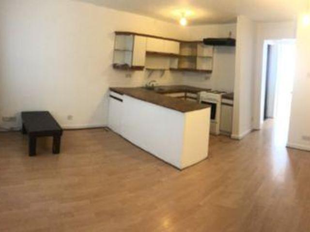 1 Bedrooms Flat for rent in Feinnes Close, Chadwell Heath RM8