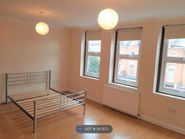 1 Bedrooms Flat for rent in Ferme Park Road, London N4