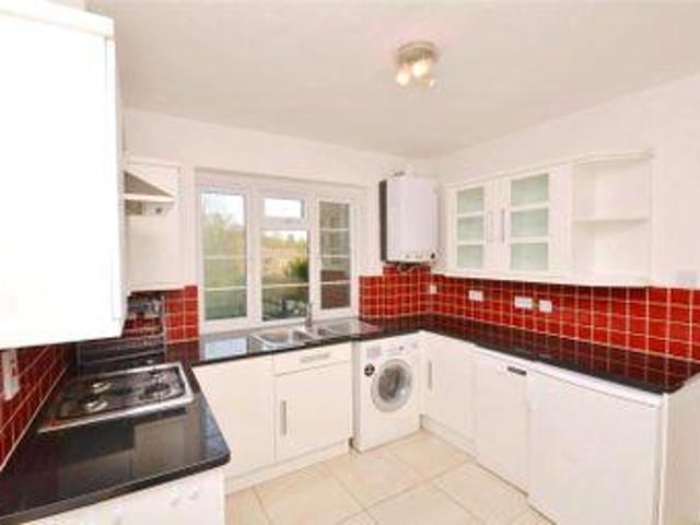 1 Bedrooms Flat for rent in Fernhall, Friern Park, London N12