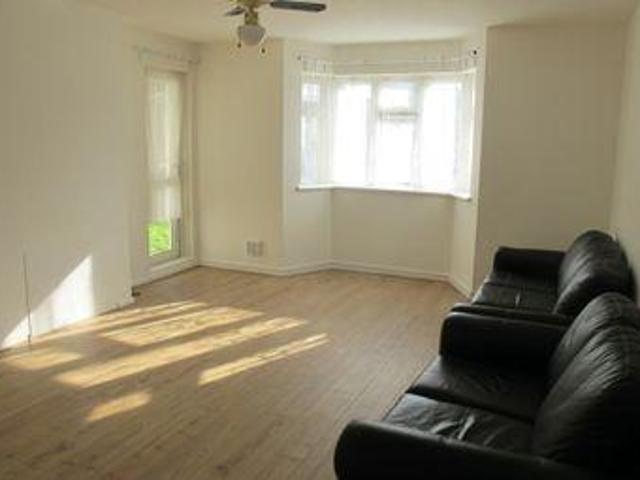 1 Bedrooms Flat for rent in First Avenue, London E17