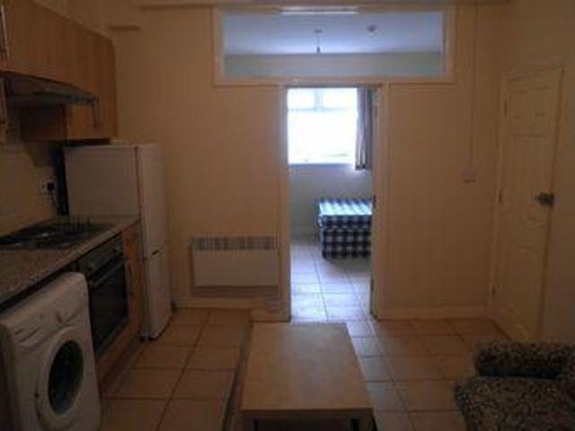 1 Bedrooms Flat for rent in Flat 1, 18 Flora Street, Cathays, Cardiff CF24