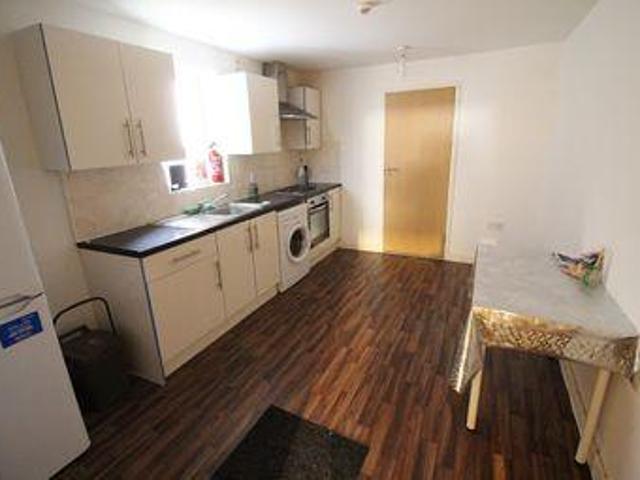 1 Bedrooms Flat for rent in Flat 2, 19 North Luton Place, Adamsdown, Cardiff CF24