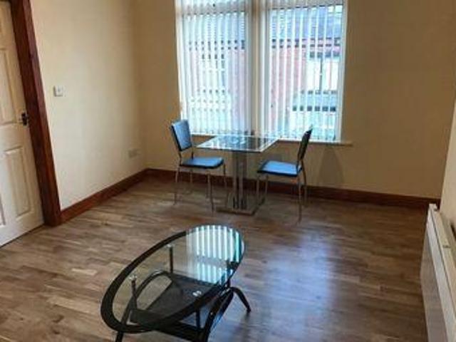1 Bedrooms Flat for rent in Flat 2 5 Kirkstall Ave, Leeds, Leeds 3Dw, Leeds, UK LS5