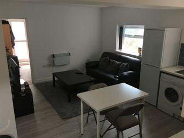 1 Bedrooms Flat for rent in Flat 2, 95 Cathays Terrace, Cathays, Cardiff CF24