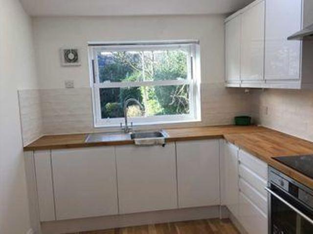 1 Bedrooms Flat for rent in Flat B 32, The Avenue, Surbiton KT5