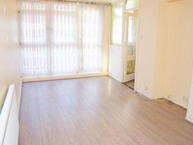1 Bedrooms Flat for rent in Flaxman Road, Sw5, London SE5