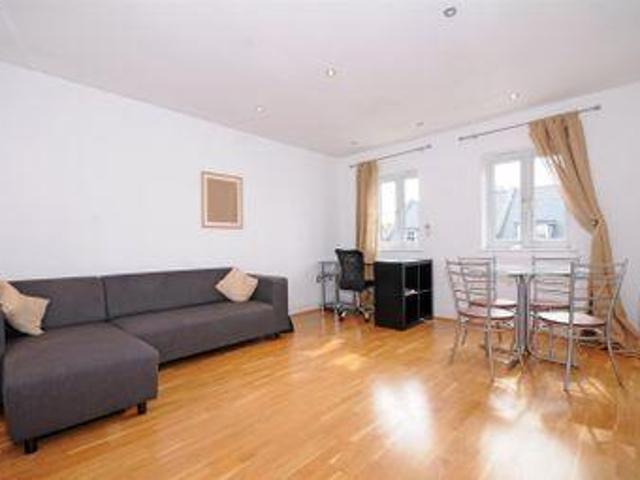 1 Bedrooms Flat for rent in Floyer Close, Richmond TW10